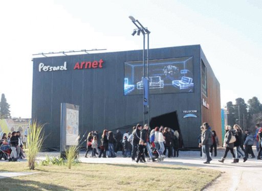 Telecom y Personal en Tecnópolis