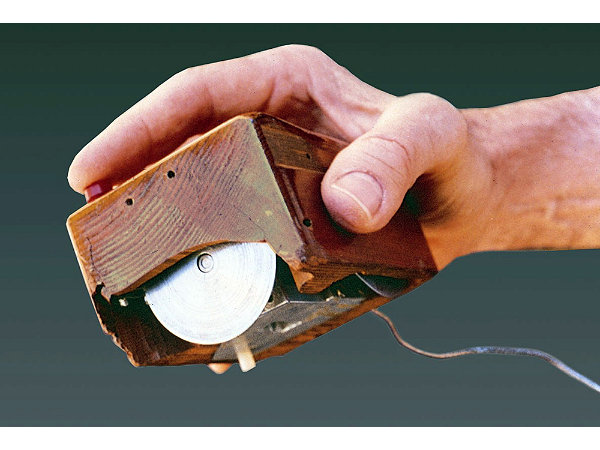 Muere a los 88 años Doug Engelbart, el inventor del mouse