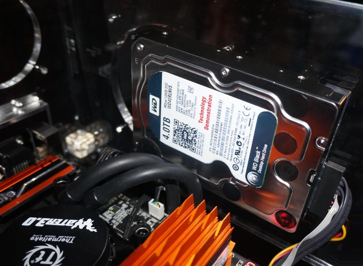 Prototipo de SSD+HDD Sata Express de Western Digital avistado en la ...