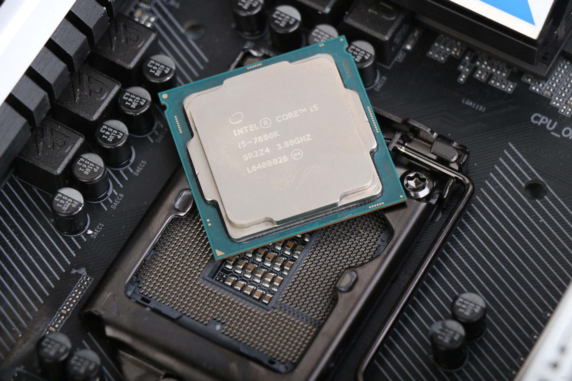 Benchmark filtrados del nuevo y aun no lanzado Intel Core i3 7350K